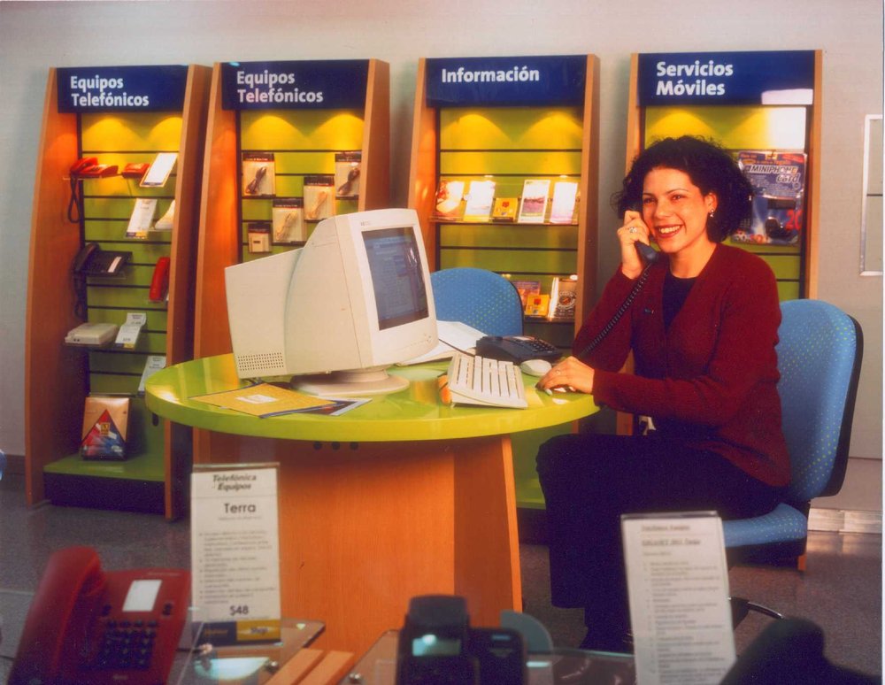 1999: Archivo fotográfico y multimedia de Telefónica