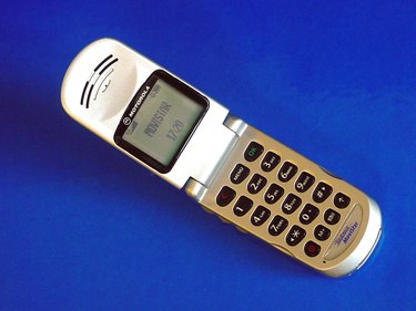 2001: Telefónica, Hitos y Debut de Fernando Alonso