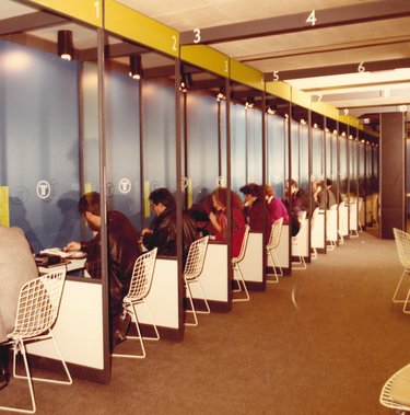 Telefónica 1984: Nuevo Logo y Avances Tecnológicos